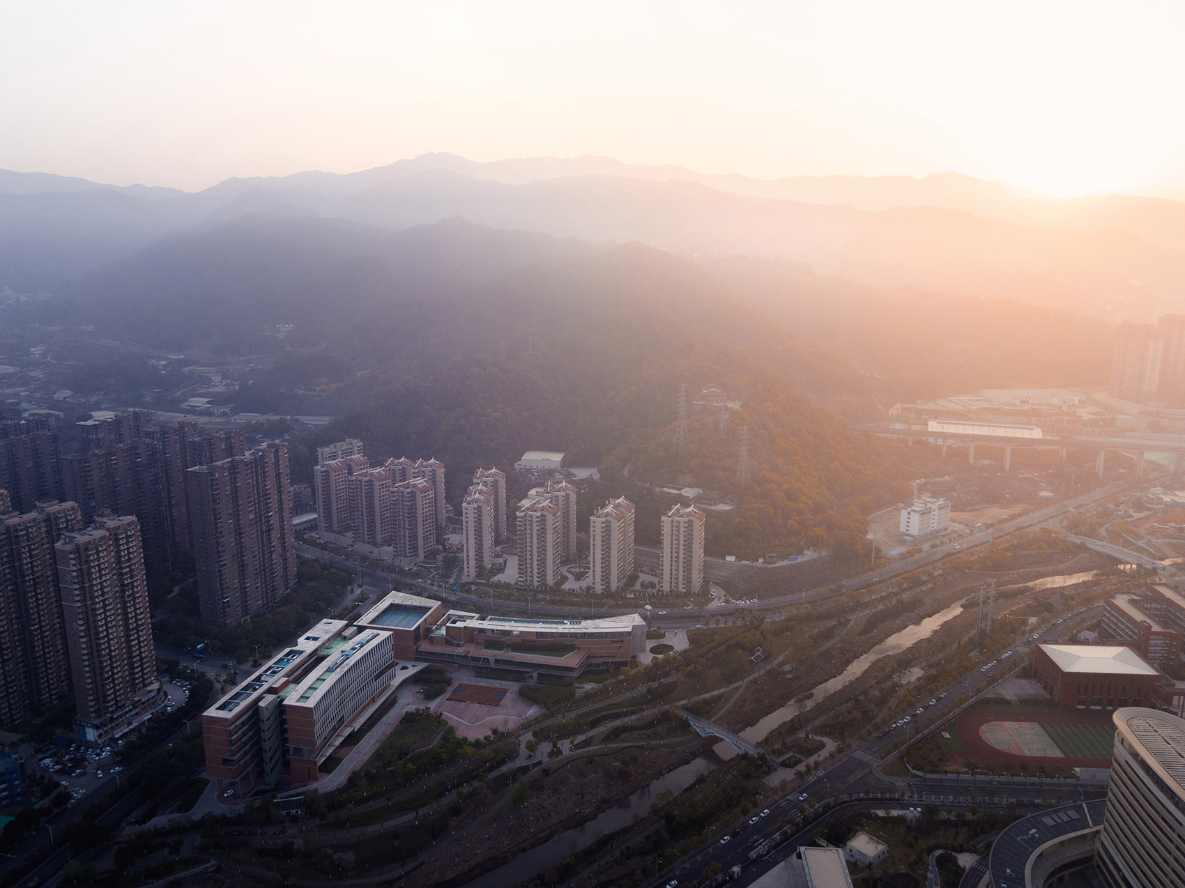 Longyan Workers Cultural Center, China by HHDesign - 谷德设计网