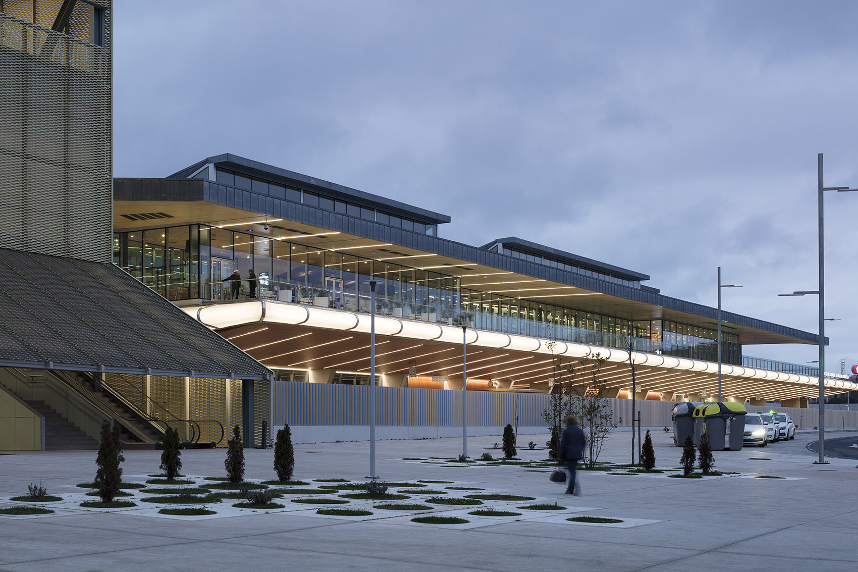 Bus Station integrated in the Santiago de Compostela Intermodal Station ...