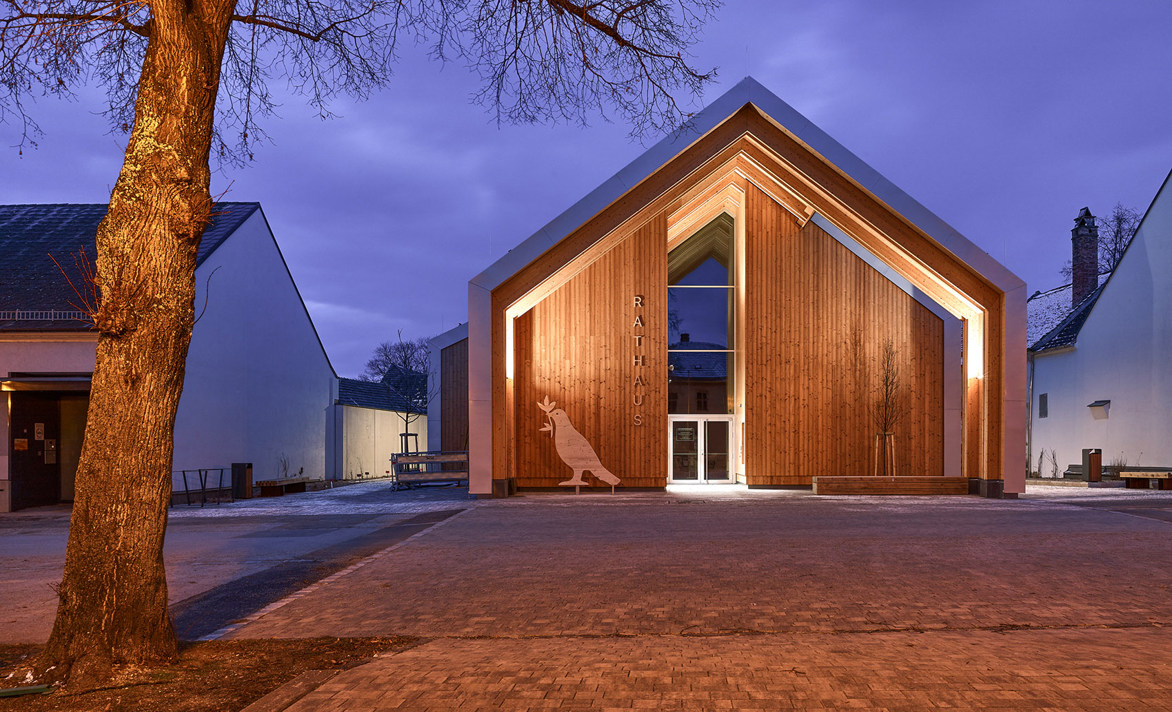 Community Center Großweikersdorf by smartvoll architects - 谷德设计网