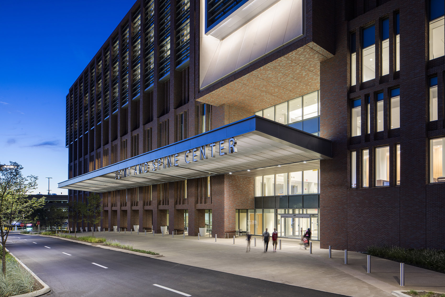 The Christ Hospital Joint and Spine Center by SOM - 谷德设计网