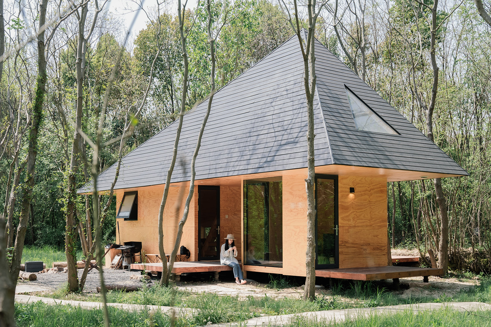 Wild Home – The Ark Cabin, Wuhan, China by Wiki World & Advanced ...