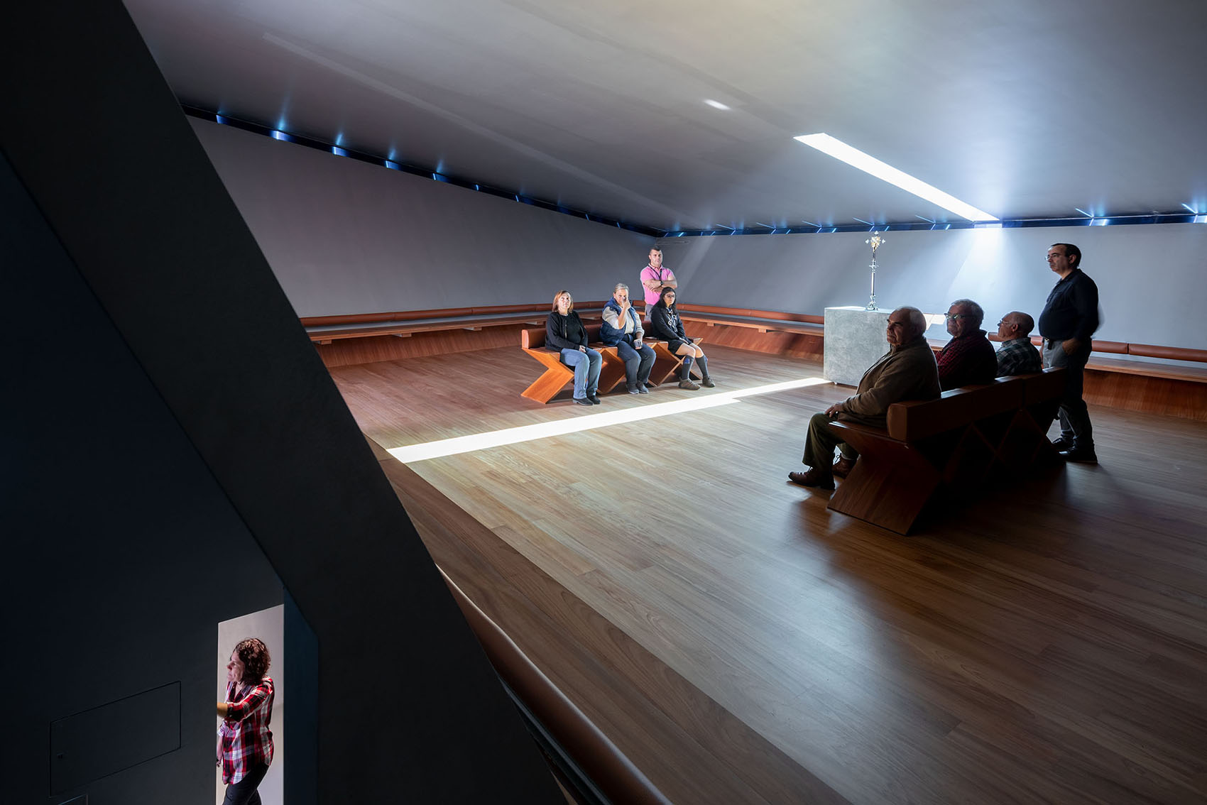 CHAPEL OF ETERNAL LIGHT by Bernardo Rodrigues Architects - 谷德设计网