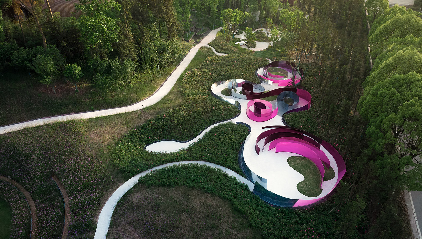 Spaceship Miracle, an immersive outdoor game scene in Chongqing by WTD ...