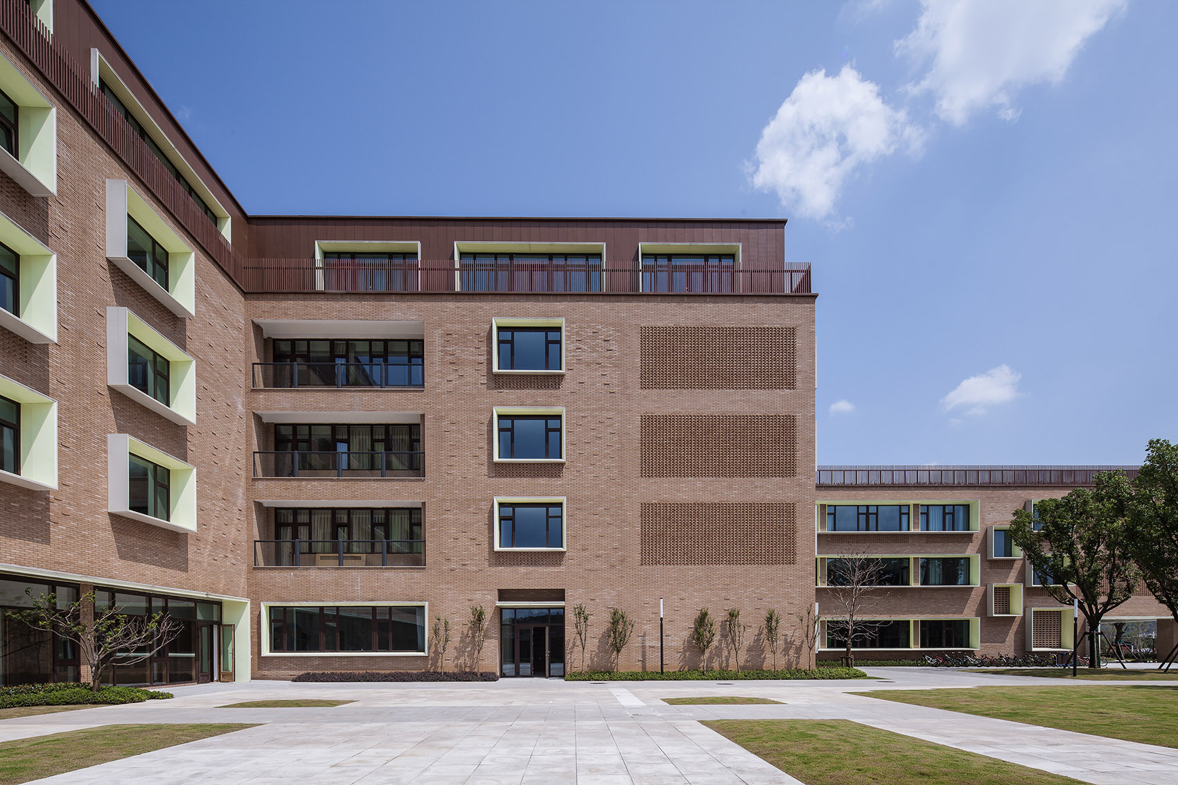 Yongkang Chongde School by Jiangsu Provincial Zhongrui East China ...