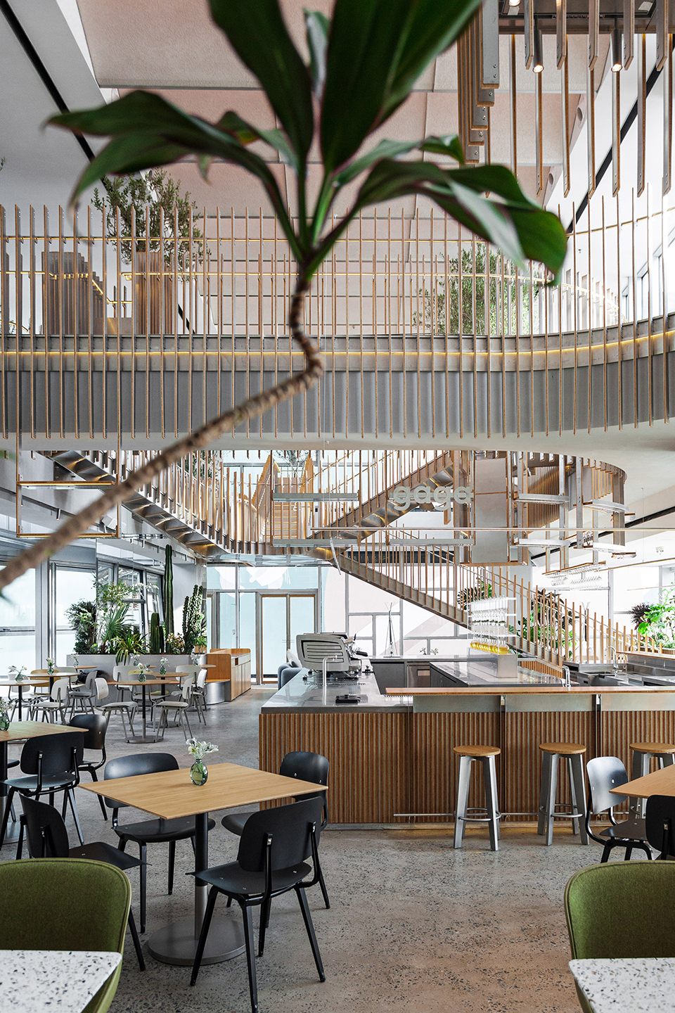 gaga flagship restaurant in Beijing by dongqi Design - 谷德设计网