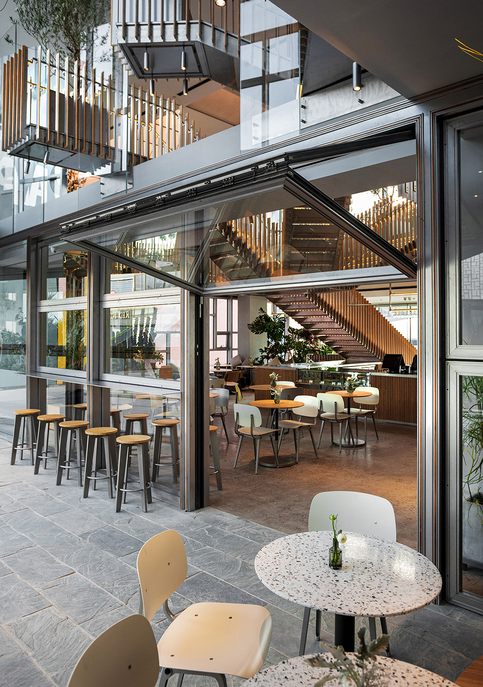 gaga flagship restaurant in Beijing by dongqi Design - 谷德设计网