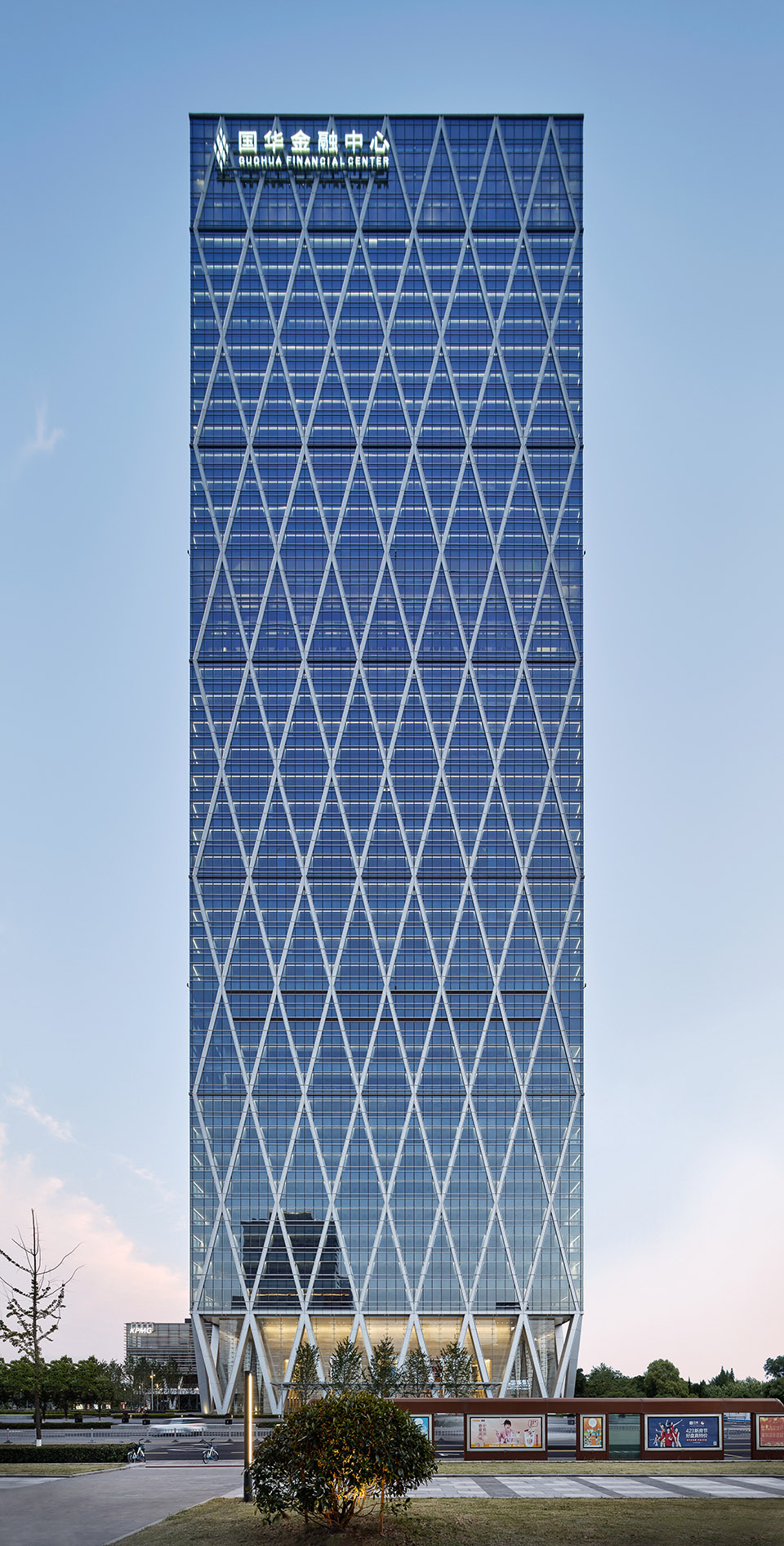 Guohua Financial Center, China by ZIAD + SOM - 谷德设计网