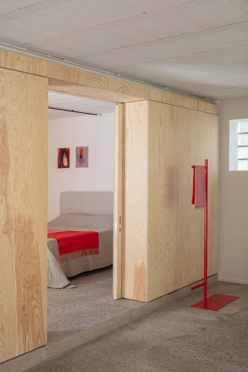 Grid House by l’atelier Nomadic Architecture Studio + DEVspace - 谷德设计网