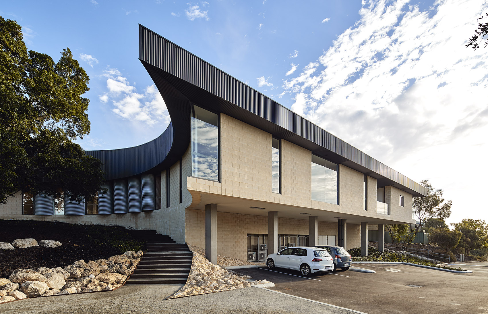 City Beach Residential College by Iredale Pedersen Hook - 谷德设计网