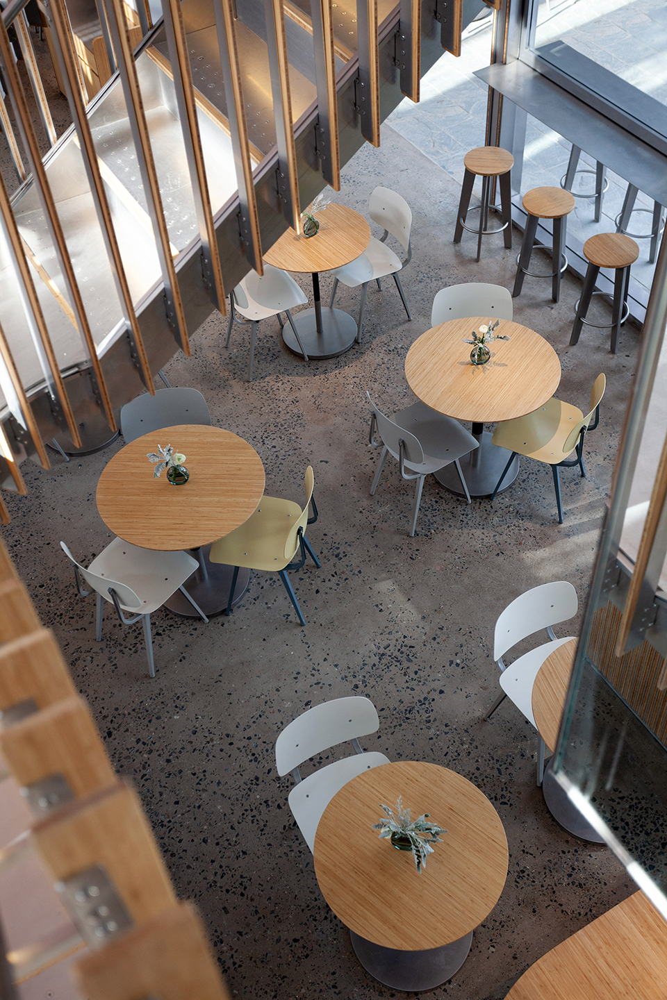 gaga flagship restaurant in Beijing by dongqi Design - 谷德设计网