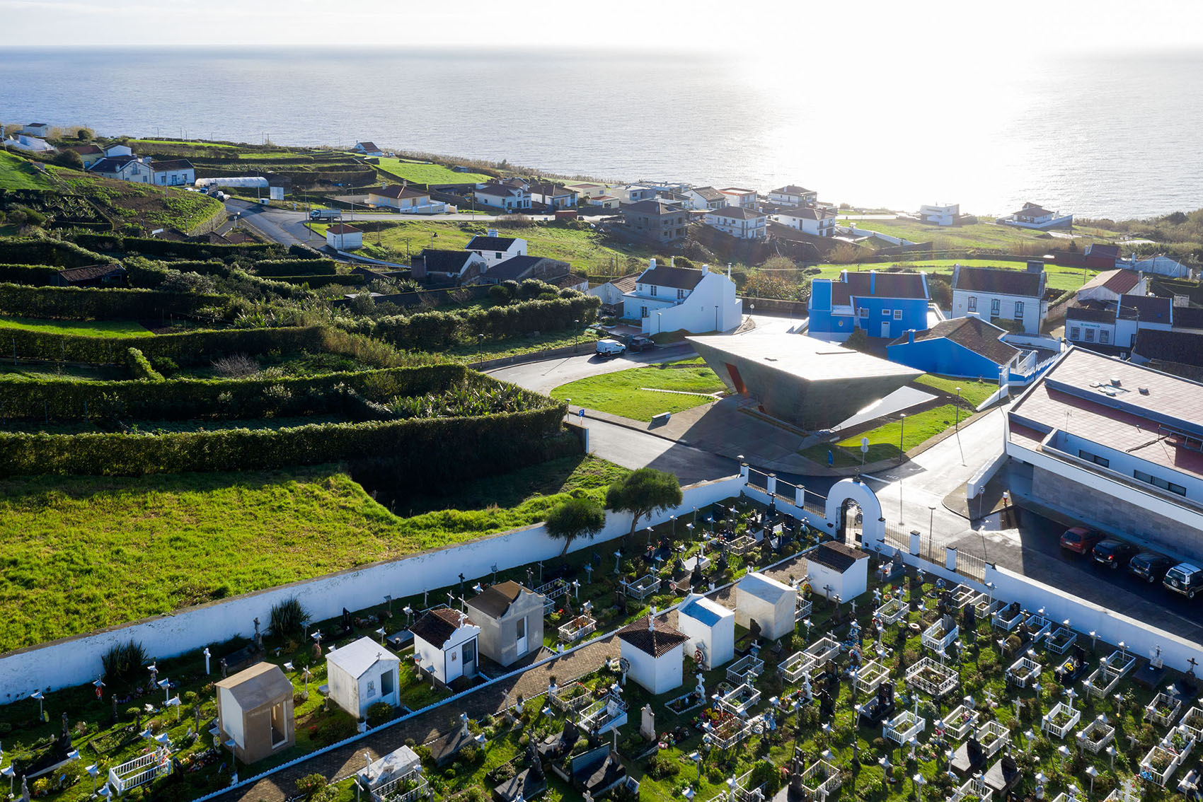 CHAPEL OF ETERNAL LIGHT by Bernardo Rodrigues Architects - 谷德设计网