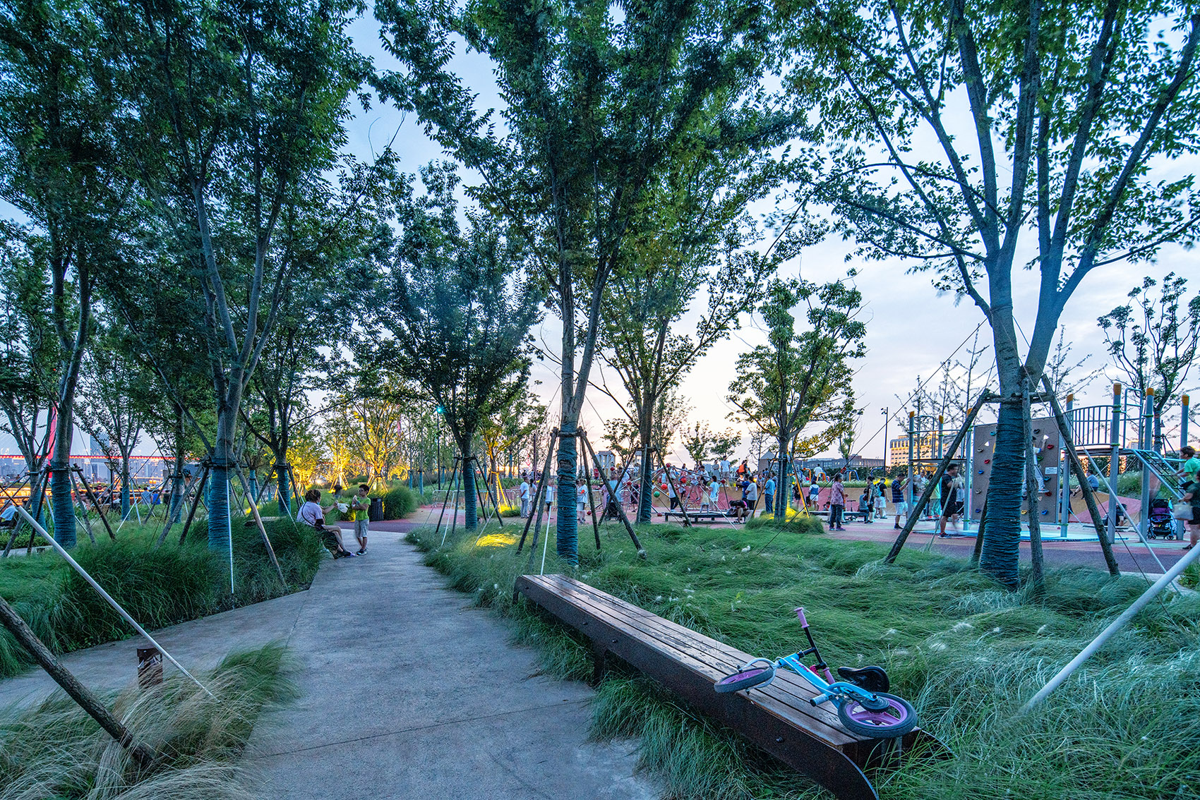 Yangpu Riverside public space (Shanghai No.12 cotton mill) by da ...