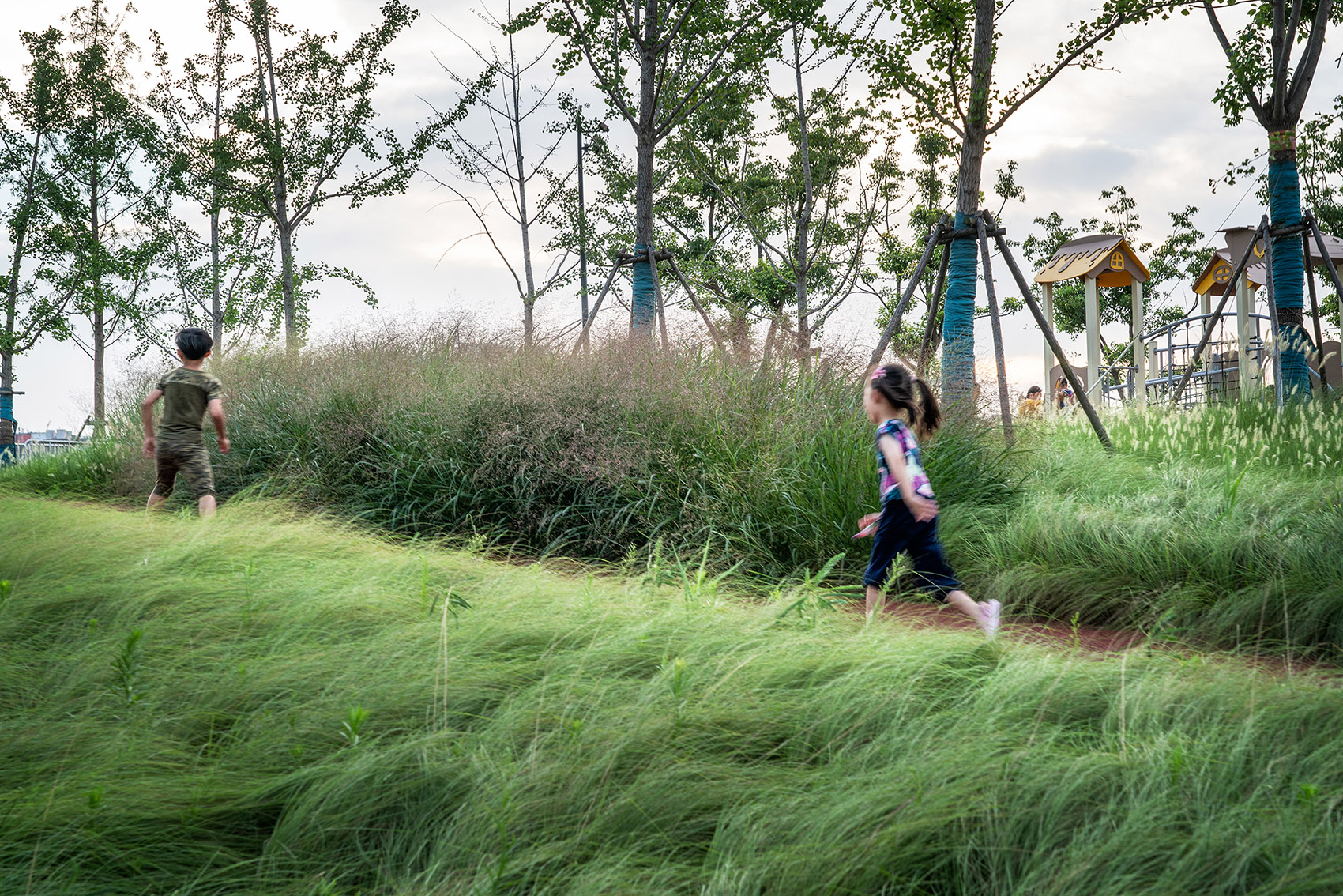 Yangpu Riverside public space (Shanghai No.12 cotton mill) by da ...