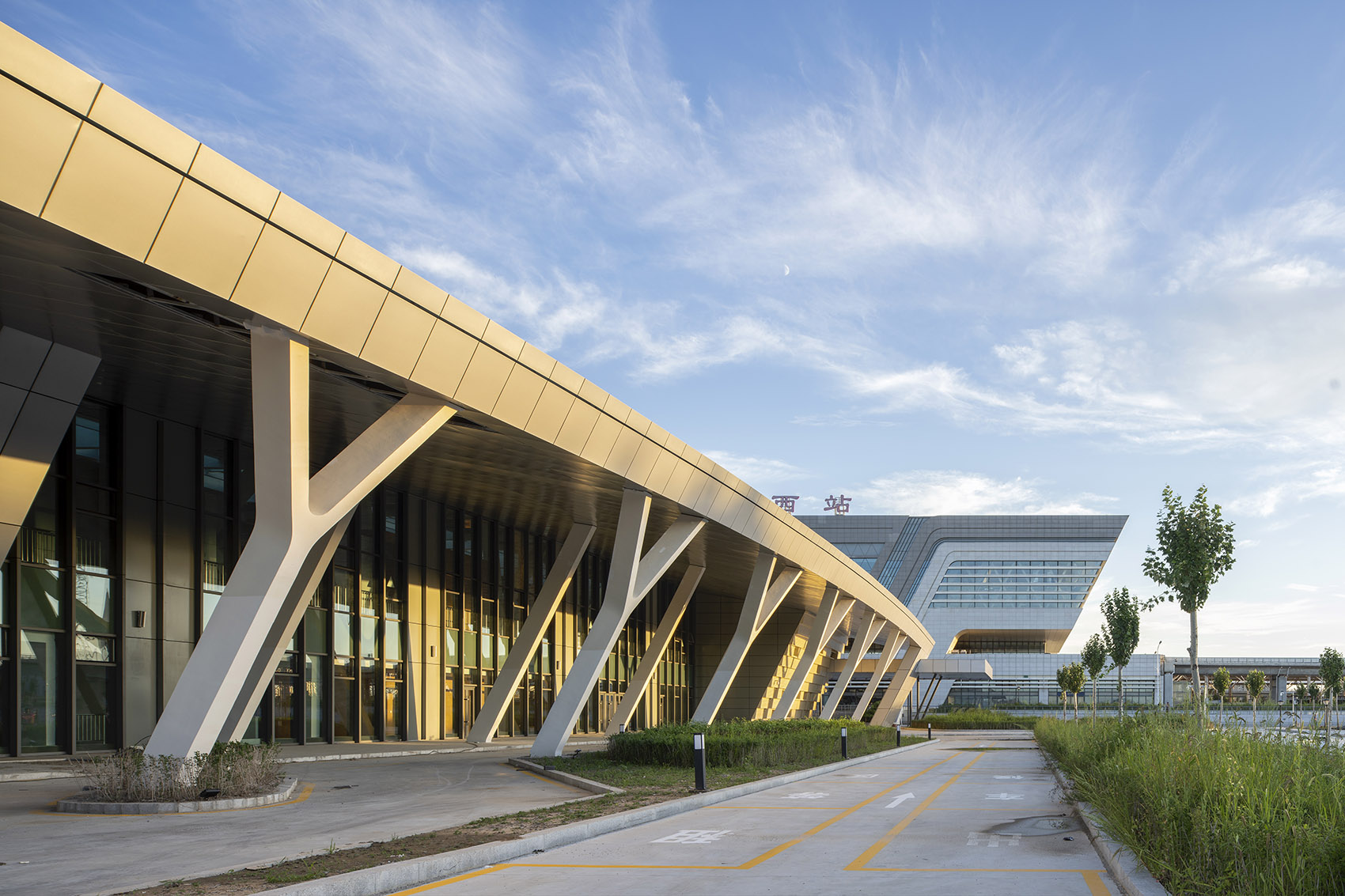 Daqing West Integrated Highway Passenger Station by Had Architects ...
