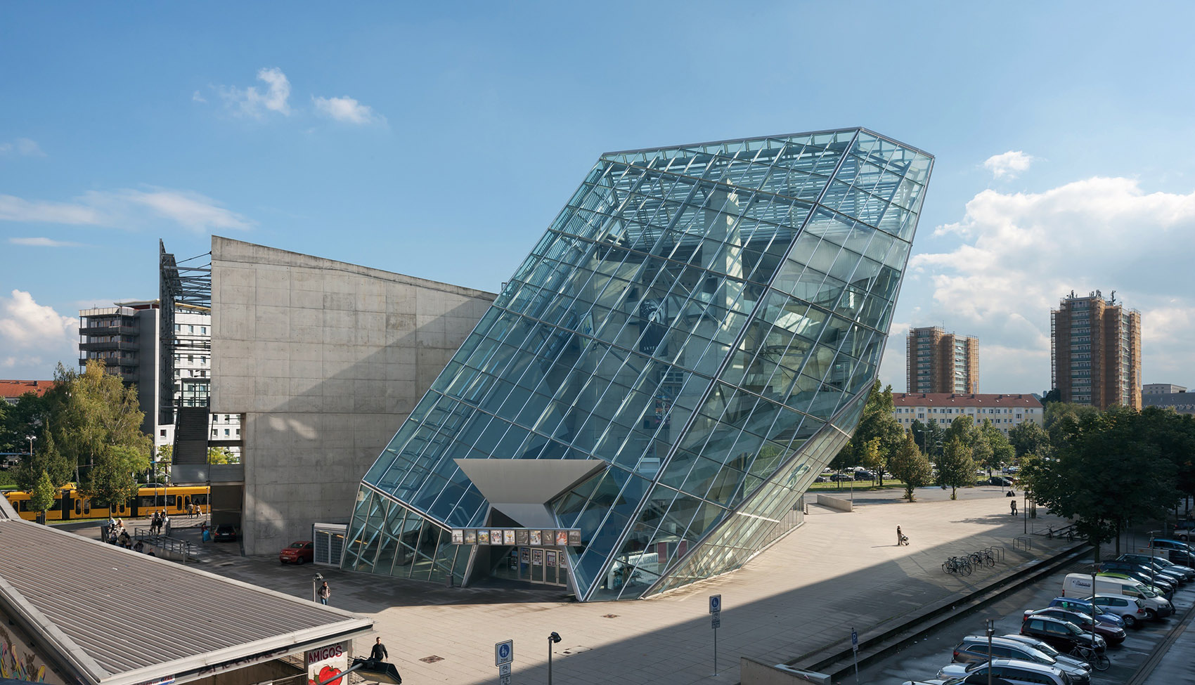 UFA Cinema Center by COOP HIMMELB(L)AU - 谷德设计网