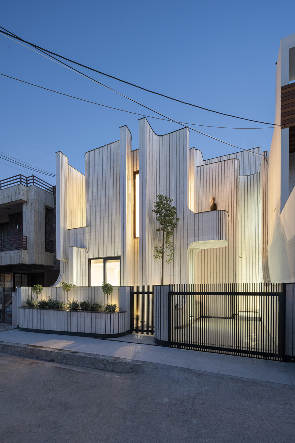 Bakrajo House by ZAKAA Architecture - 谷德设计网