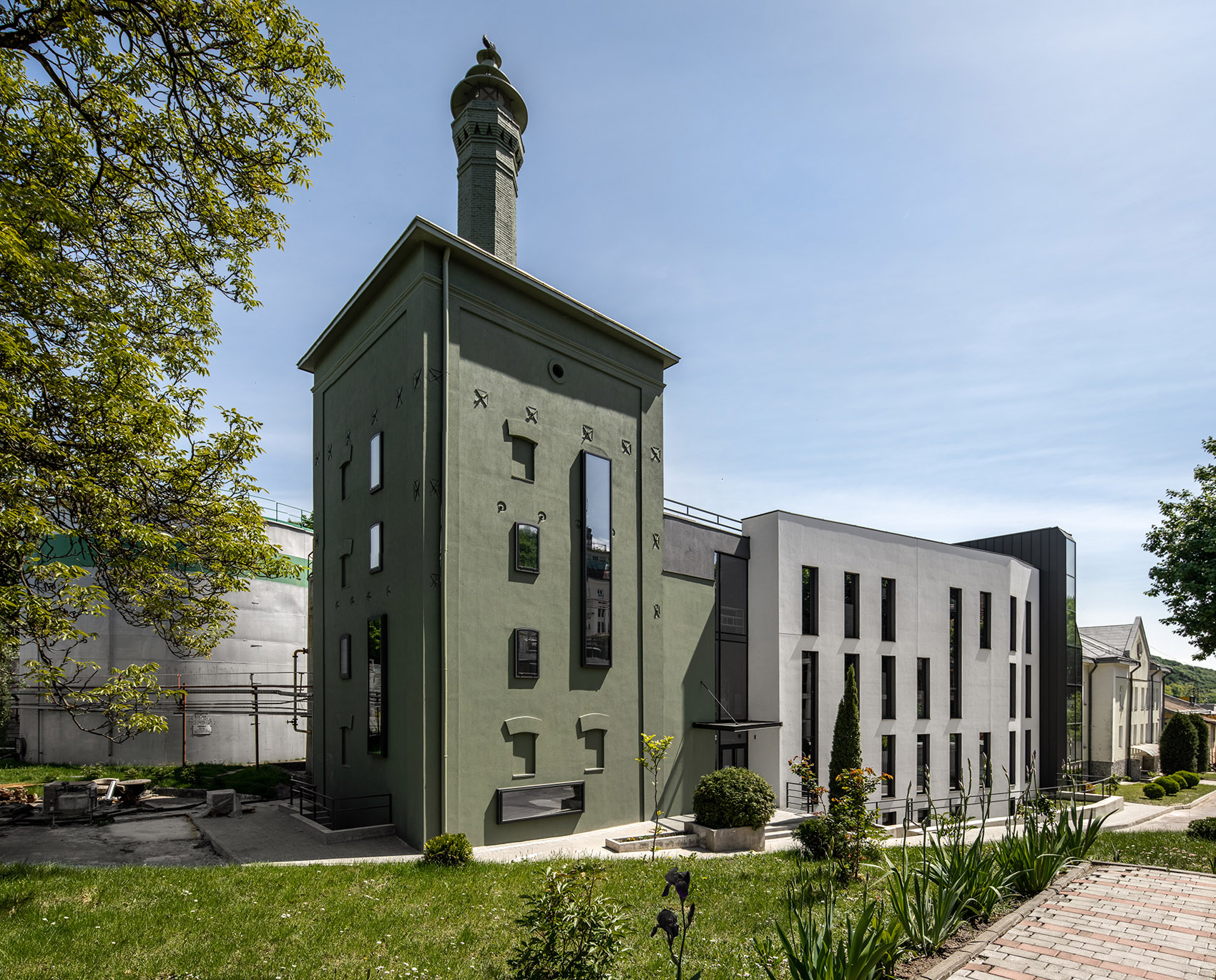 Enzym Factory Renovation by replus design bureau - 谷德设计网