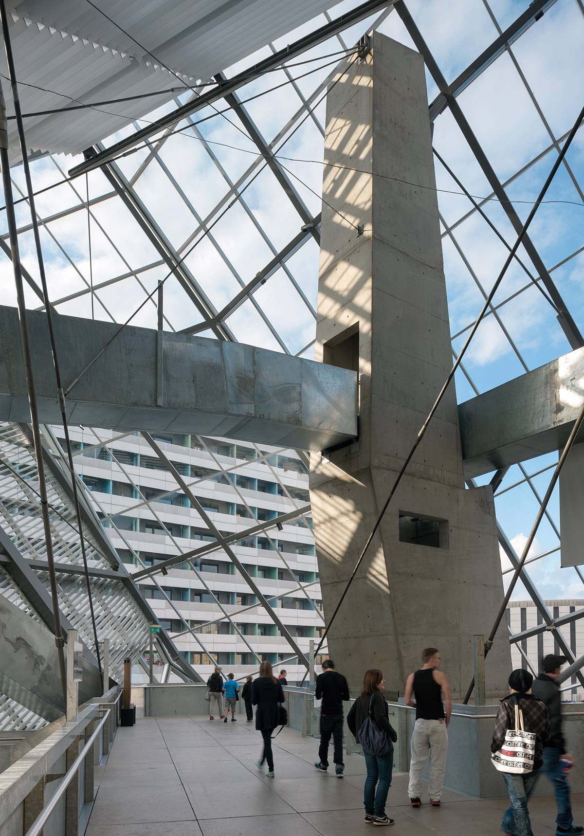 UFA Cinema Center by COOP HIMMELB(L)AU - 谷德设计网