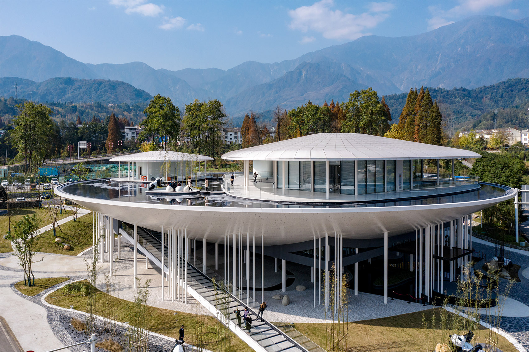 Longmenshan Town · Woyun Platform, China by Archermit - 谷德设计网