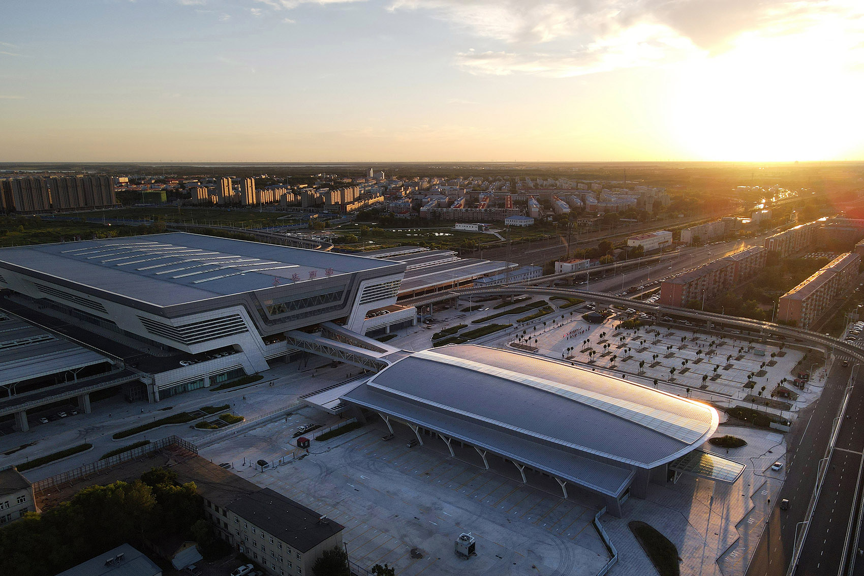 Daqing West Integrated Highway Passenger Station by Had Architects ...