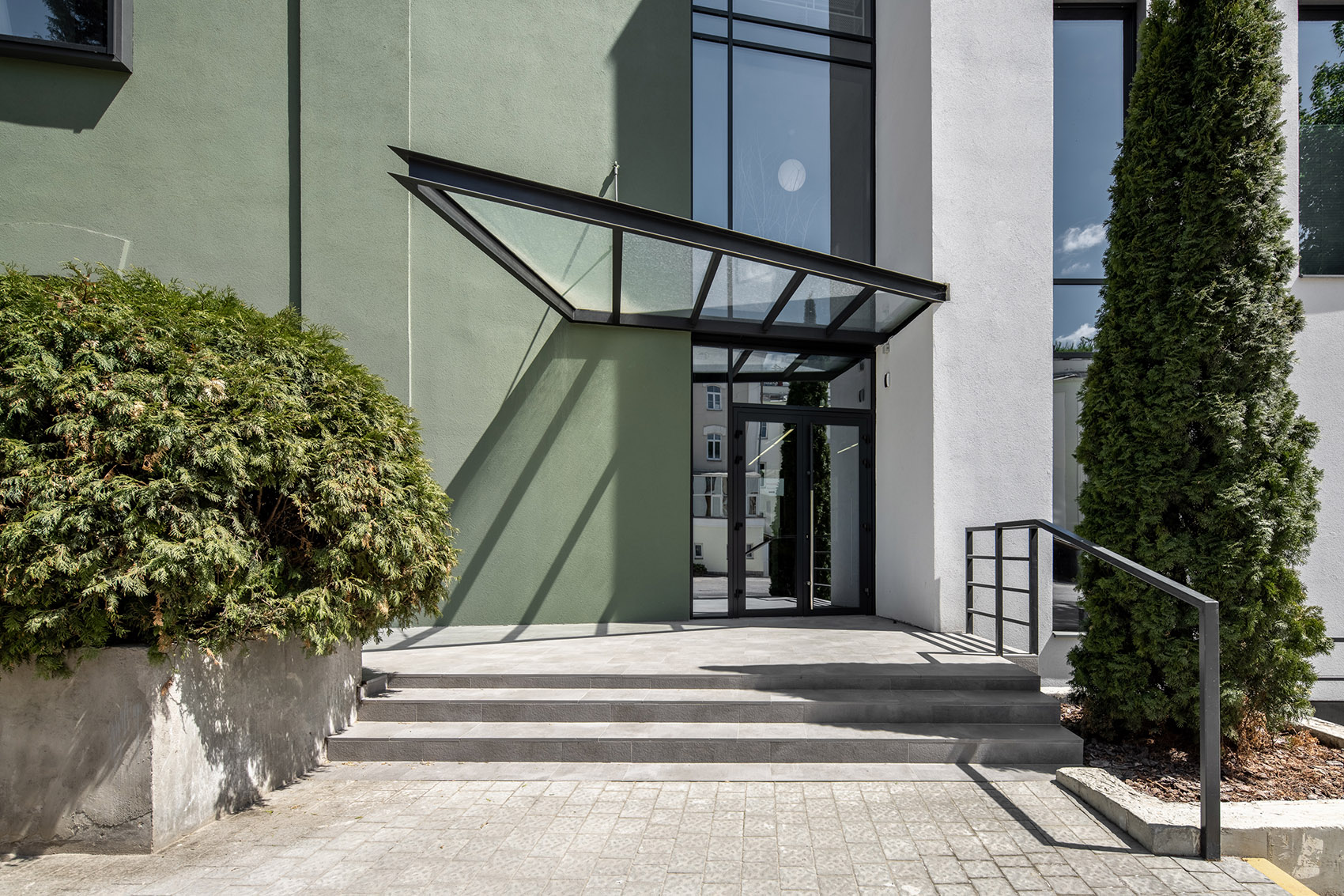 Enzym Factory Renovation by replus design bureau - 谷德设计网