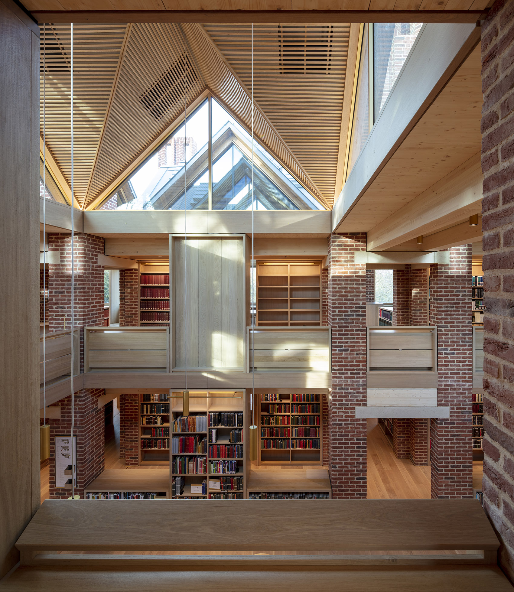 Magdalene College’s New College Library by Níall McLaughlin Architects ...