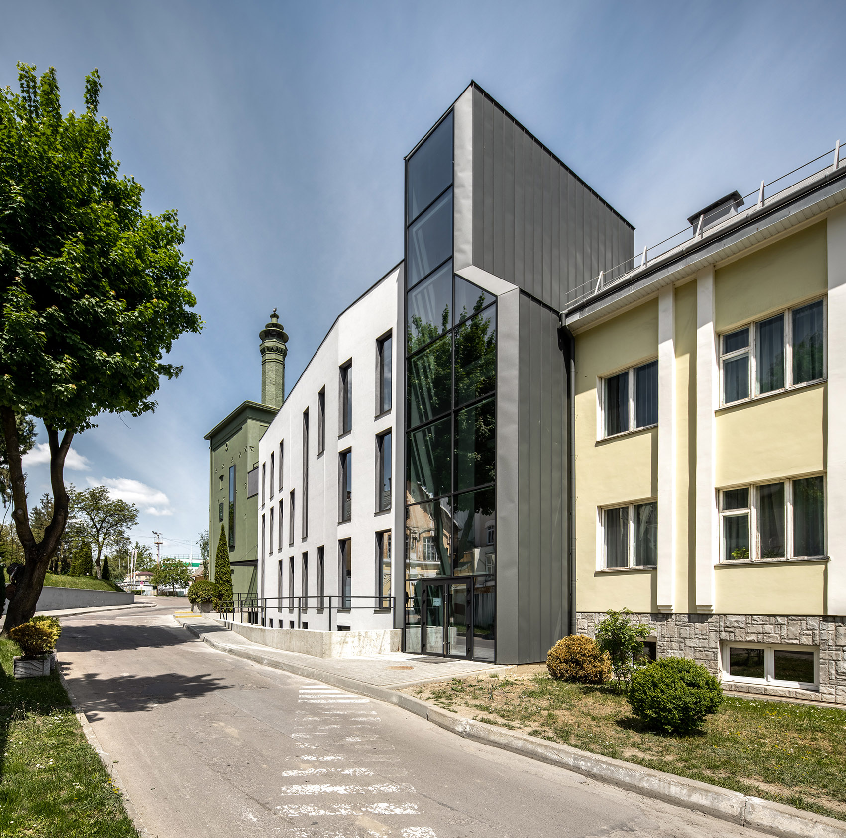 Enzym Factory Renovation by replus design bureau - 谷德设计网