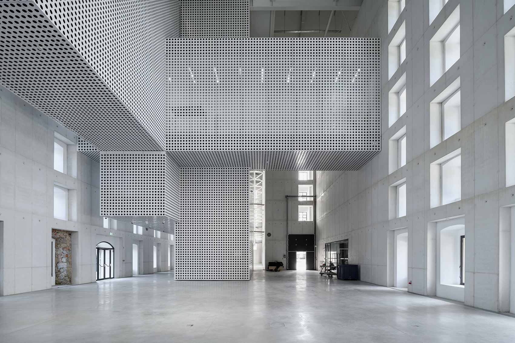 Cukrarna Gallery, Slovenia by SCAPELAB - 谷德设计网