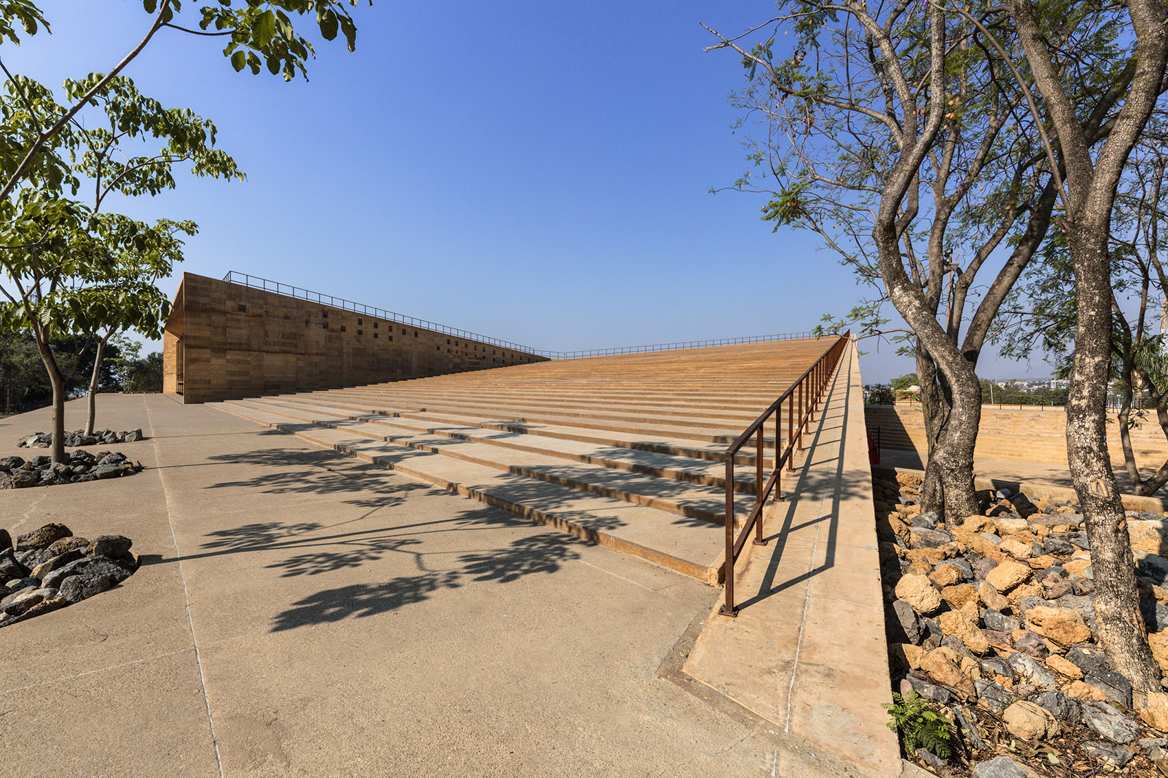 Teopanzolco Cultural Center by Isaac Broid + PRODUCTORA - 谷德设计网