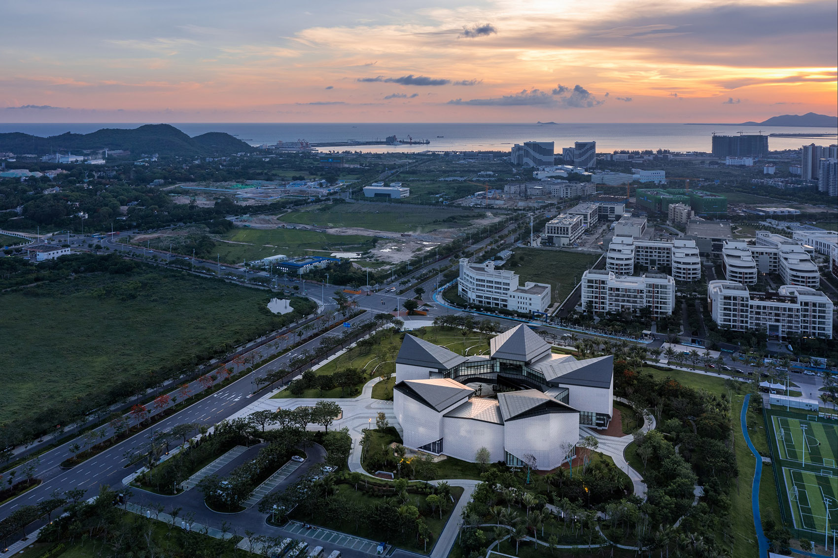 Yazhou Bay Science & Technology City Industry Promotion Center, Sanya ...