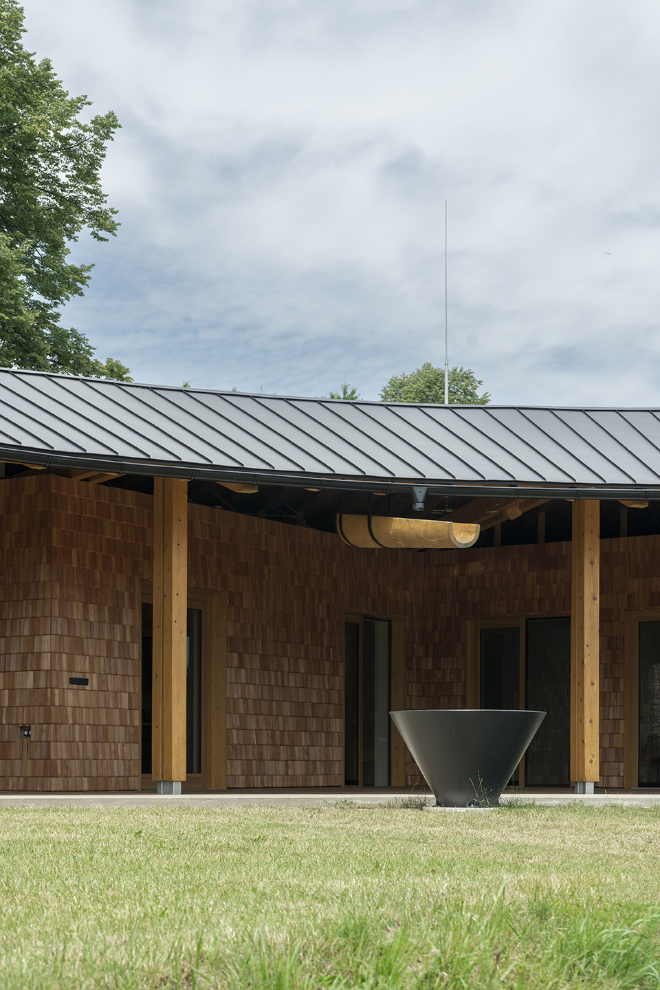 Parish community center by Studio AEIOU - 谷德设计网