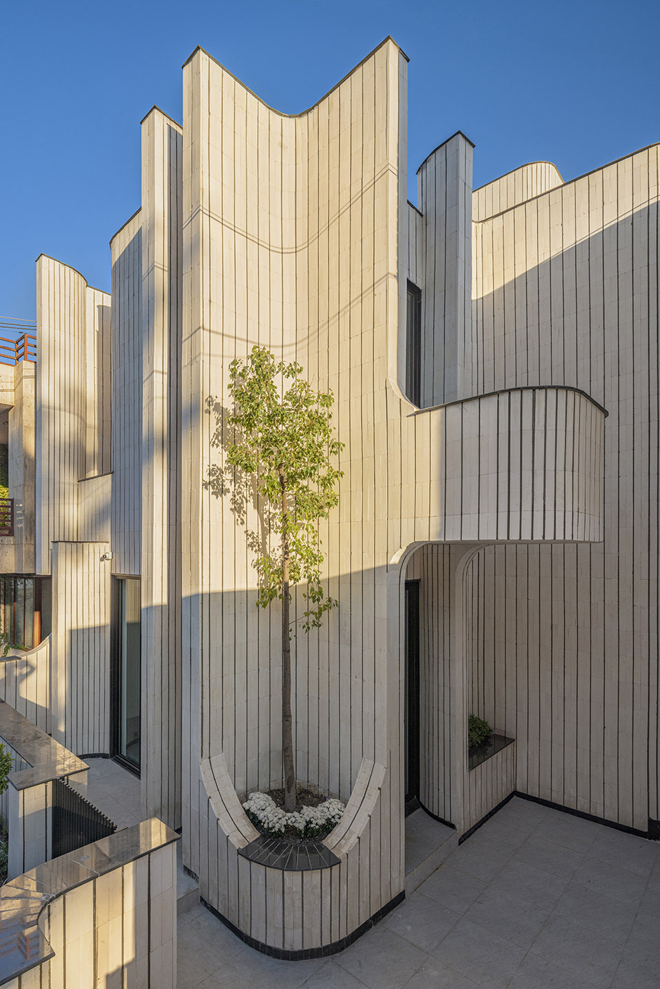 Bakrajo House by ZAKAA Architecture - 谷德设计网