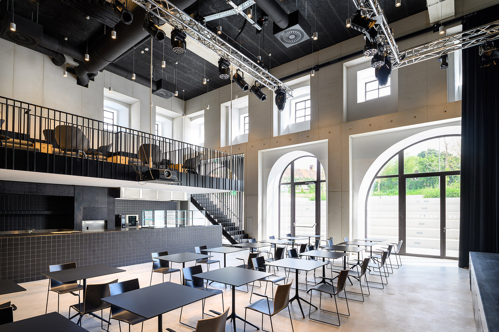 Cukrarna Gallery, Slovenia by SCAPELAB - 谷德设计网