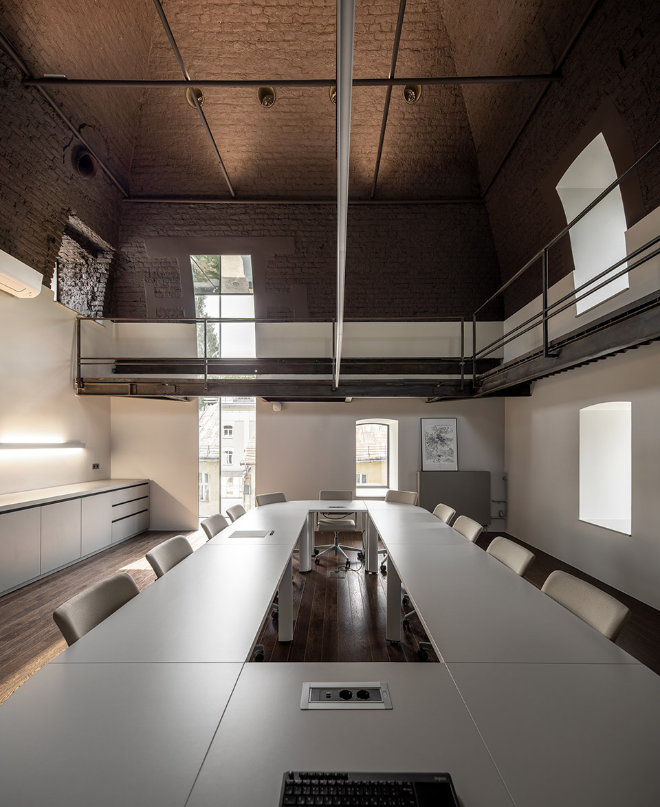 Enzym Factory Renovation by replus design bureau - 谷德设计网