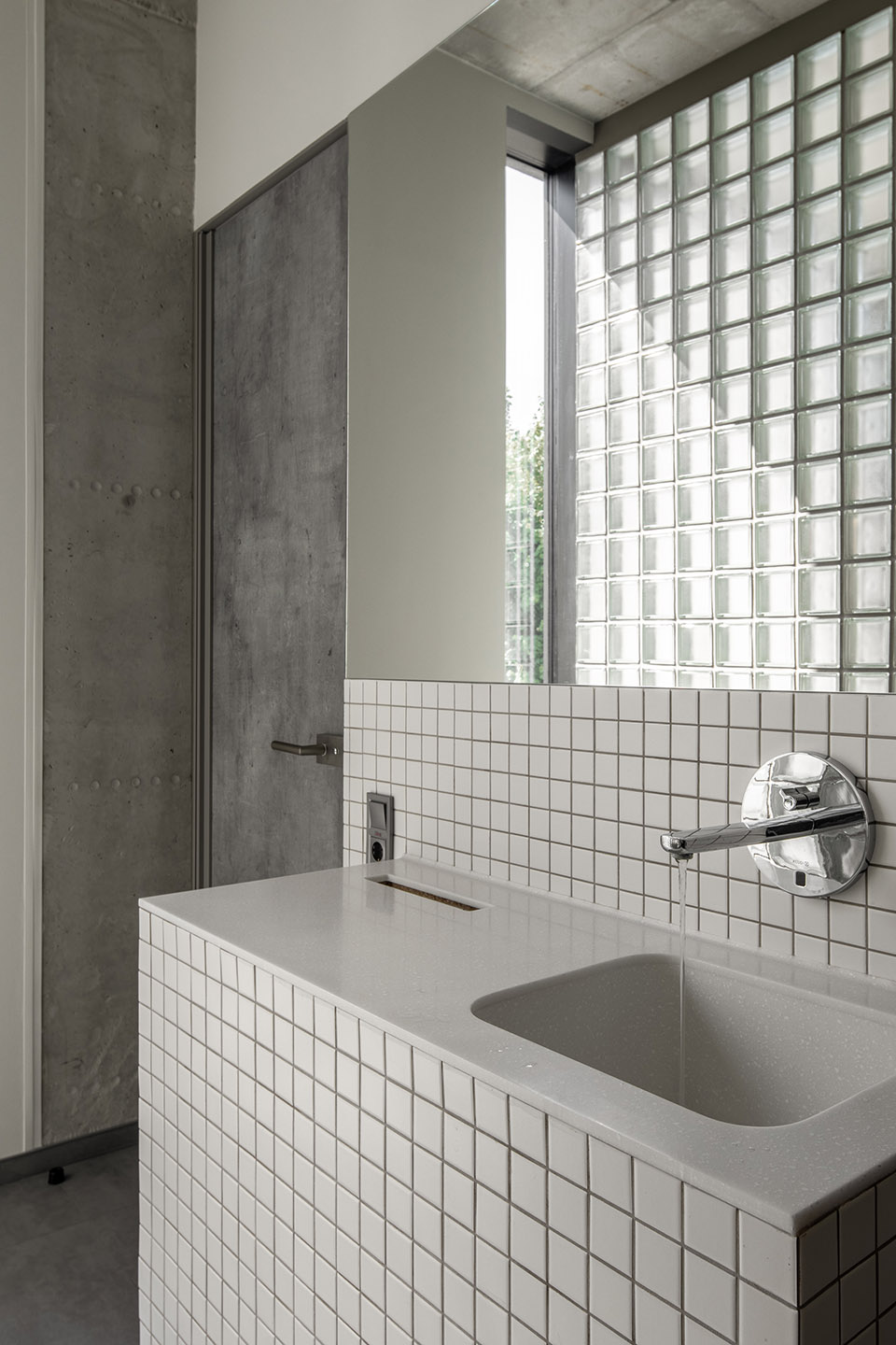 Enzym Factory Renovation by replus design bureau - 谷德设计网