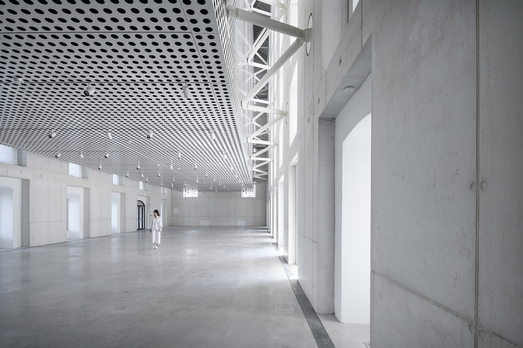 Cukrarna Gallery, Slovenia by SCAPELAB - 谷德设计网