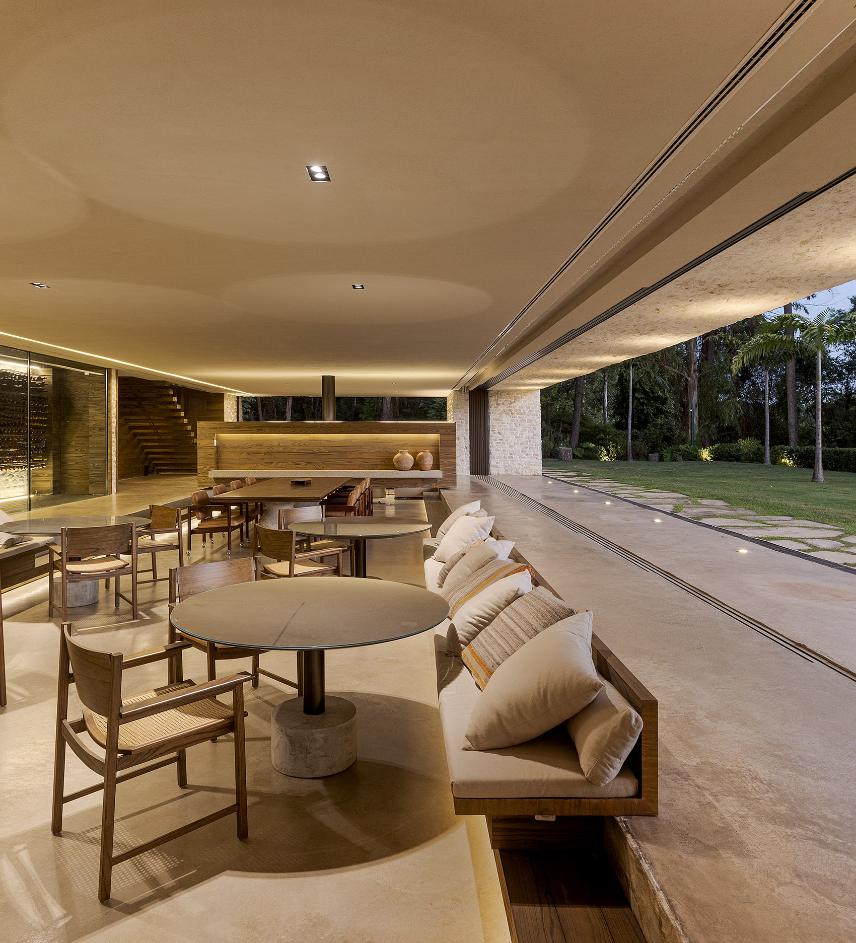 Coudelaria by Studio Arthur Casas - 谷德设计网