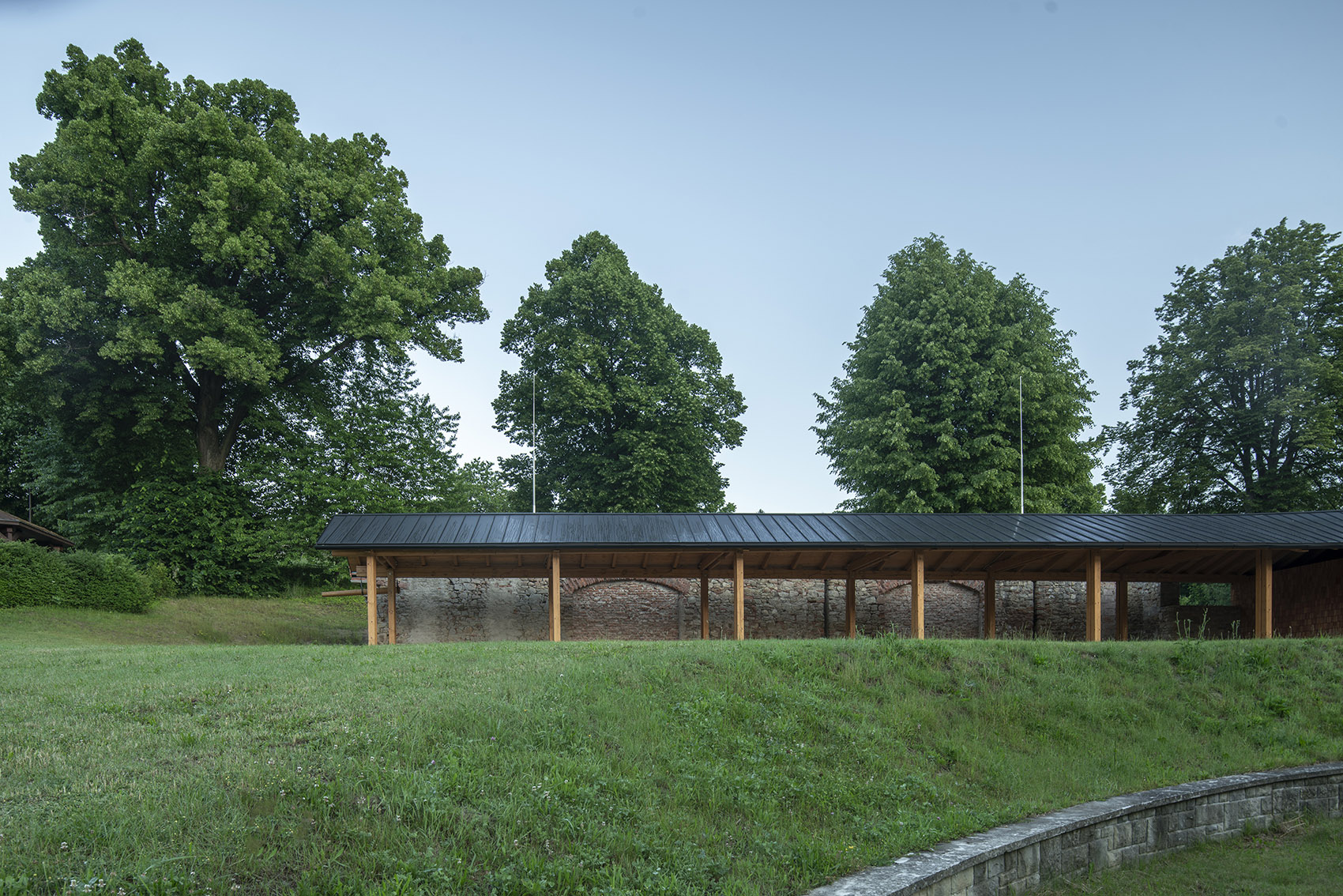 Parish community center by Studio AEIOU - 谷德设计网