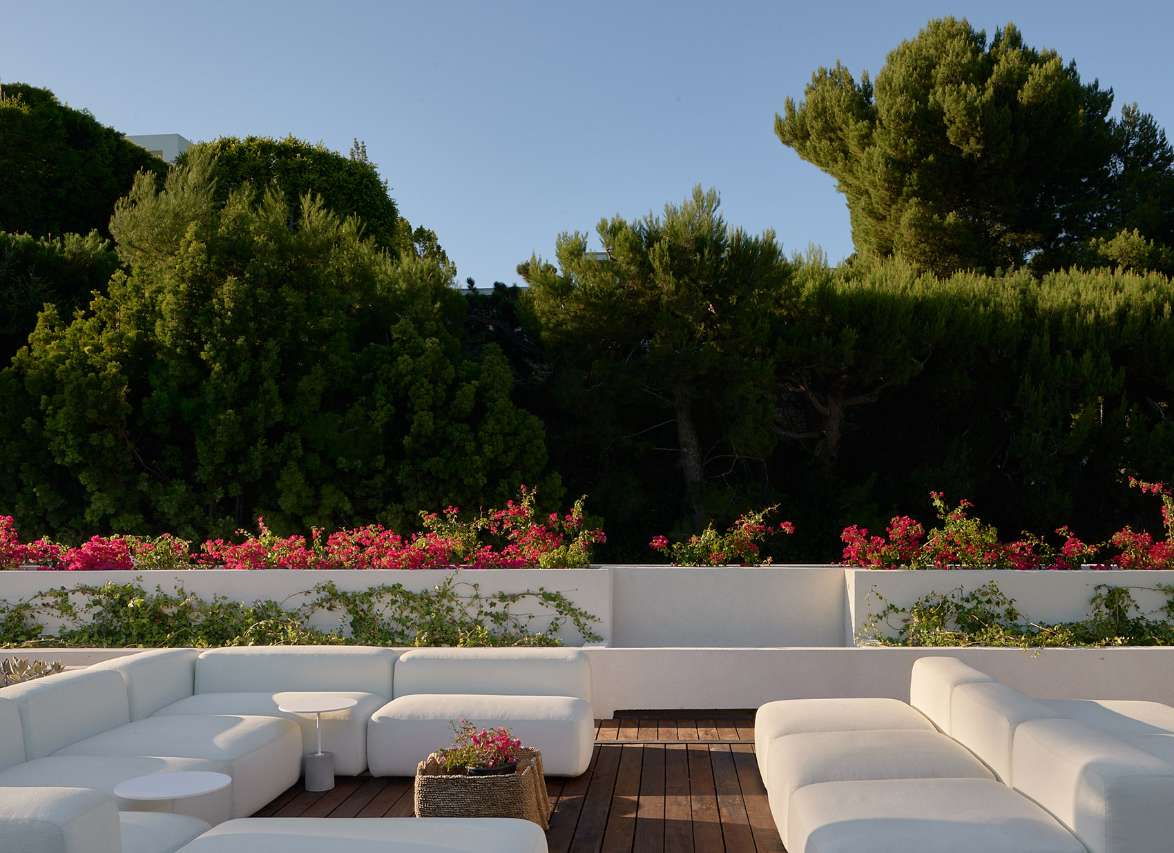 Arkell House by Miguel Angel and Rafael Aragonés/Taller Aragonés - 谷德设计网