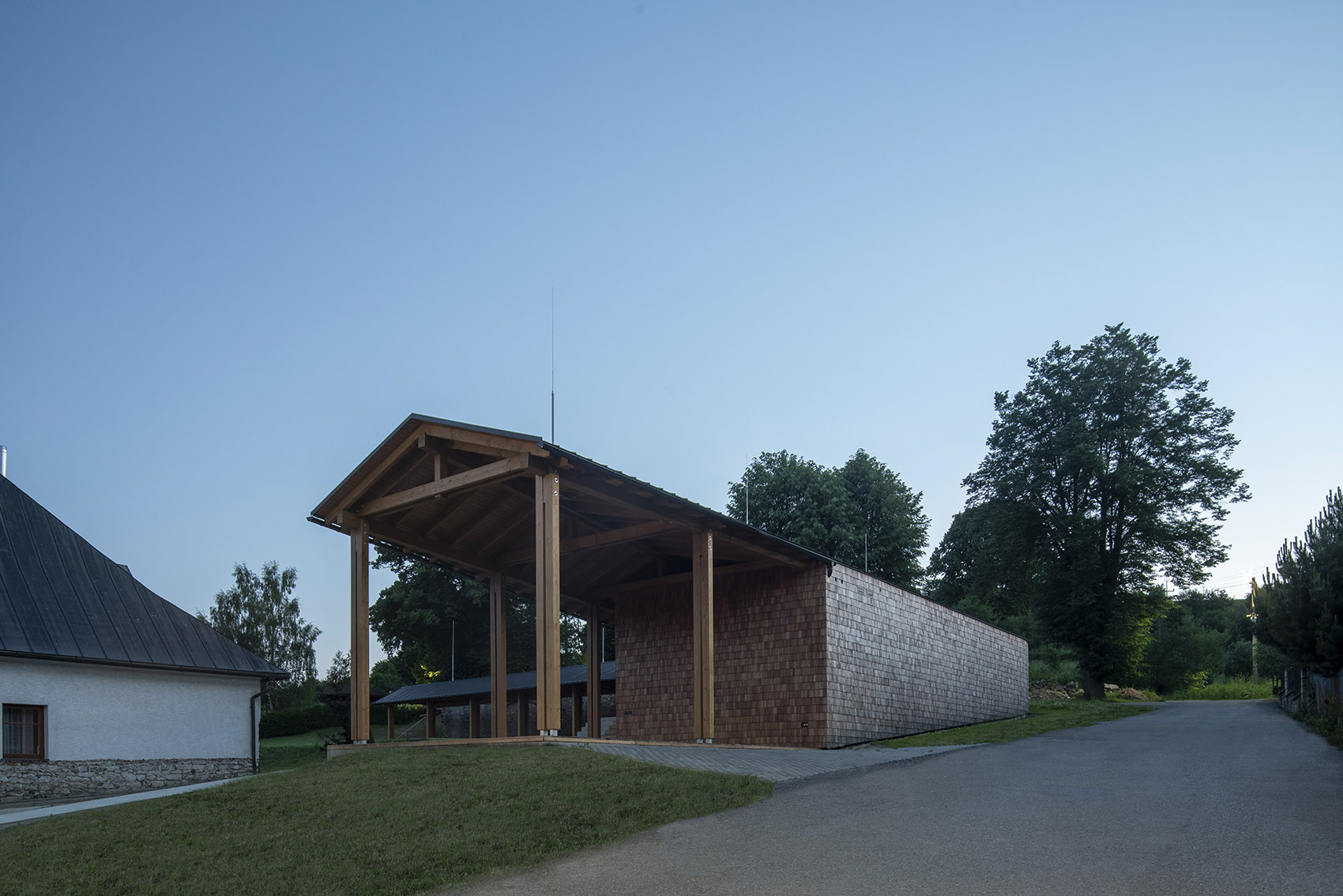 Parish community center by Studio AEIOU - 谷德设计网
