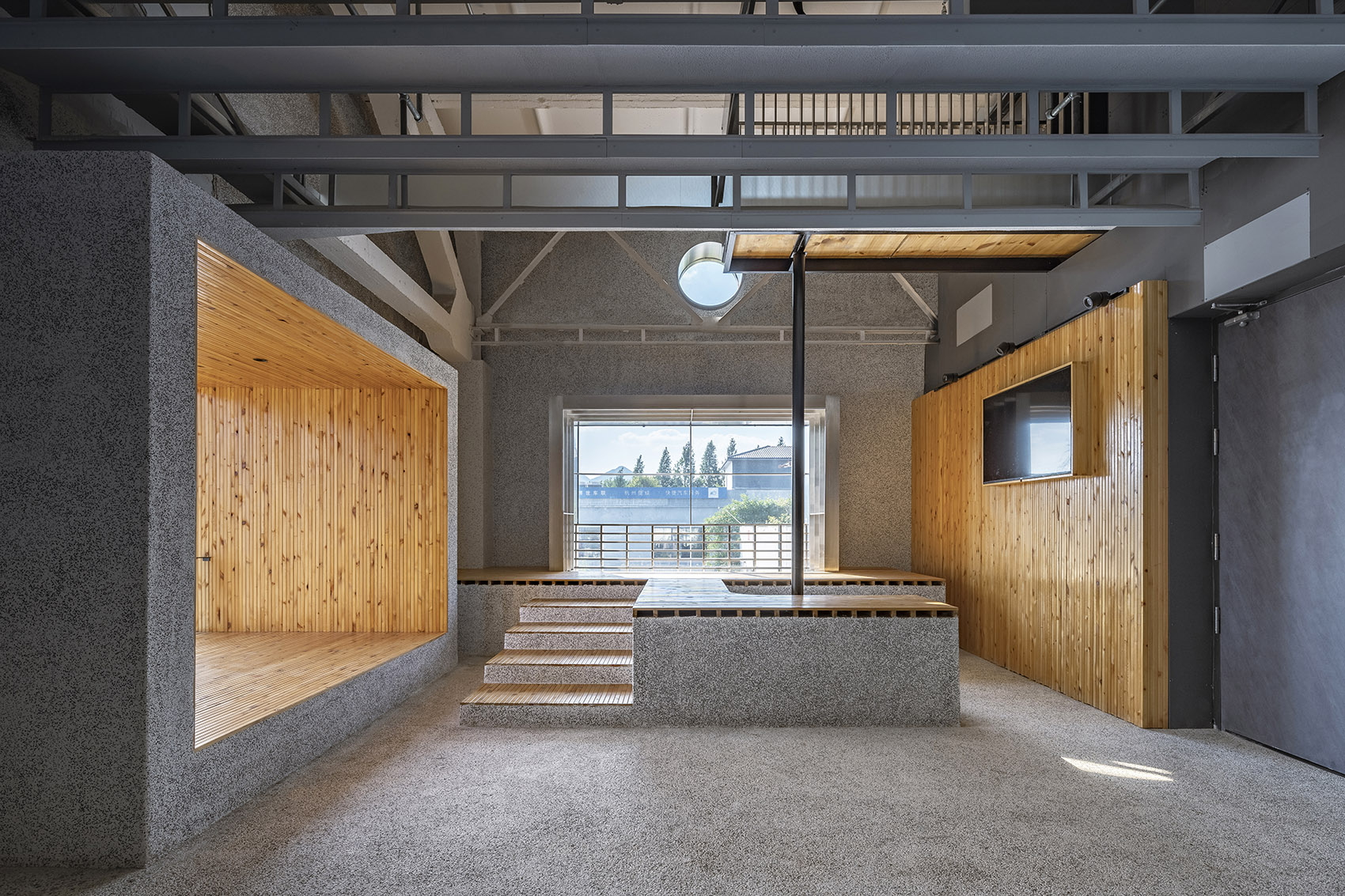 Light-chasing Containers: Transformation of the Front Hall of Tianmei ...