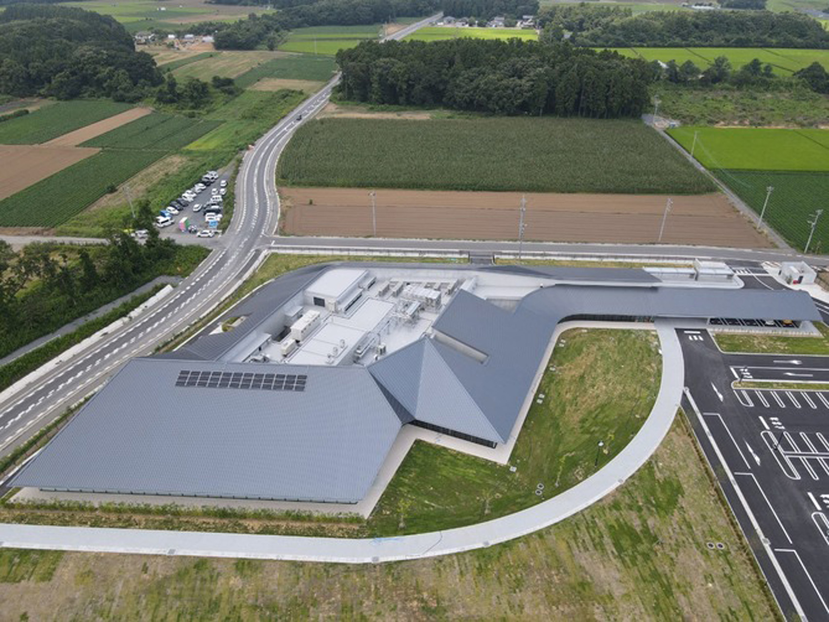 Mito City Shimoirino Health Promotion Center by MIKAMI Architects - 谷德设计网