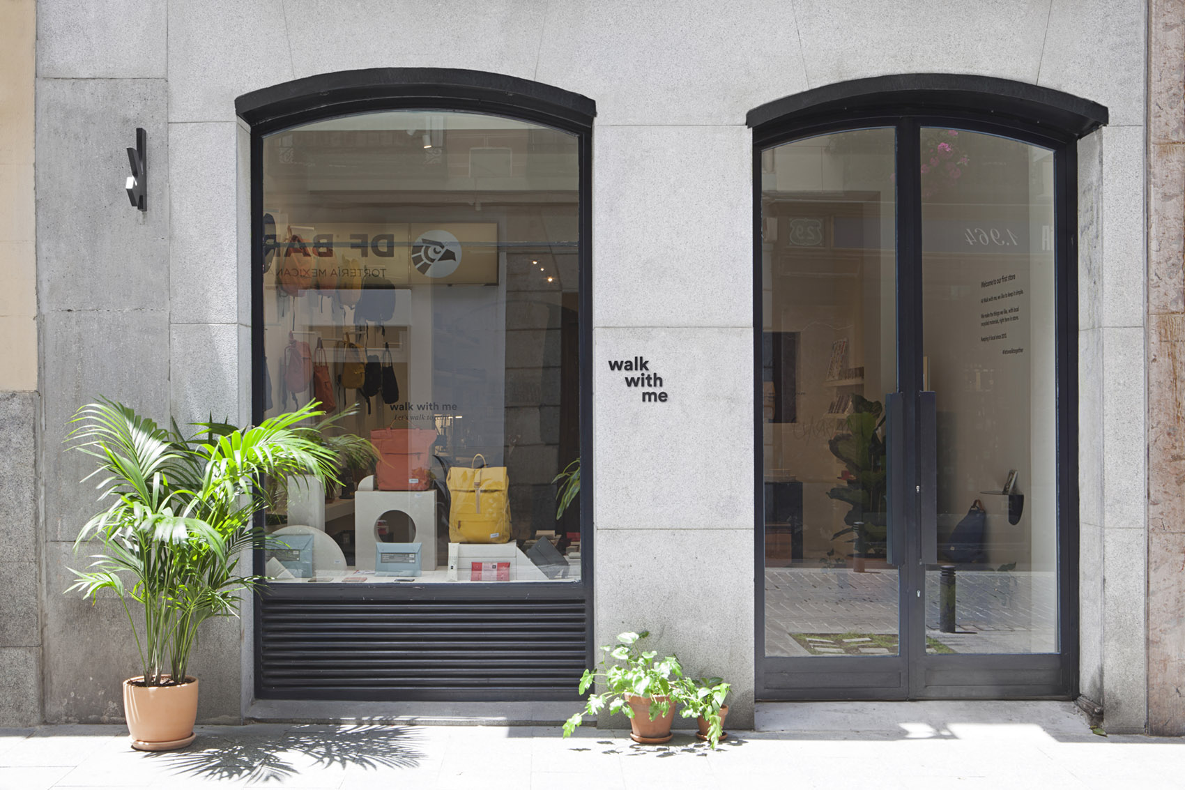 Walk with me by Matteo Ferrari - 谷德设计网