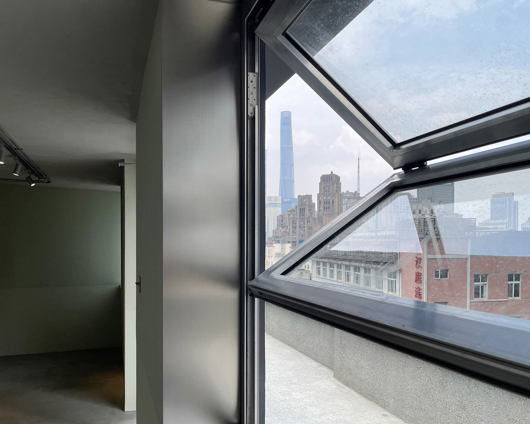 LOOP on The Press of Shanghai by HCCH Studio - 谷德设计网