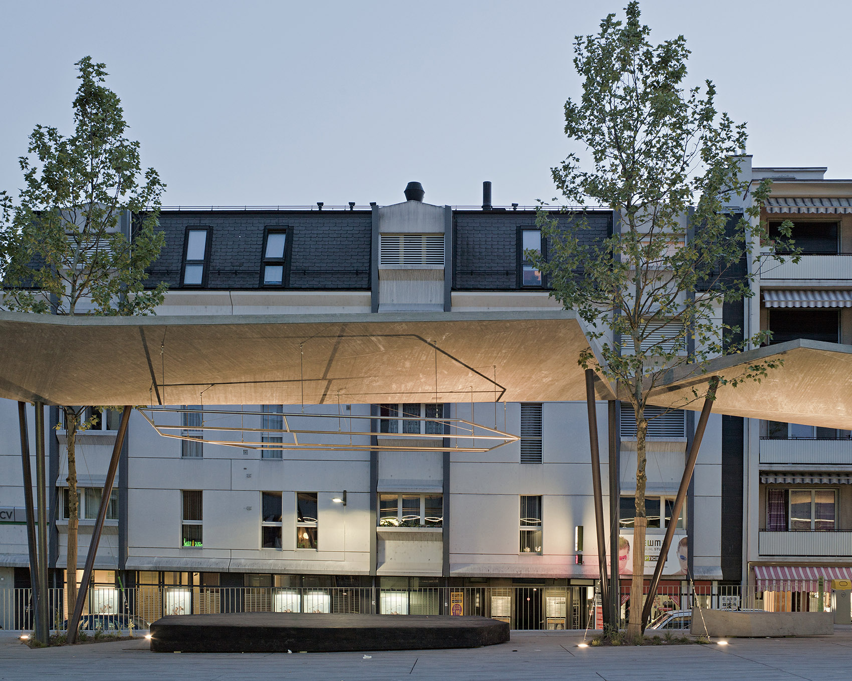 The New Cover of Renens’s Market Square by LOCALARCHITECTURE - 谷德设计网