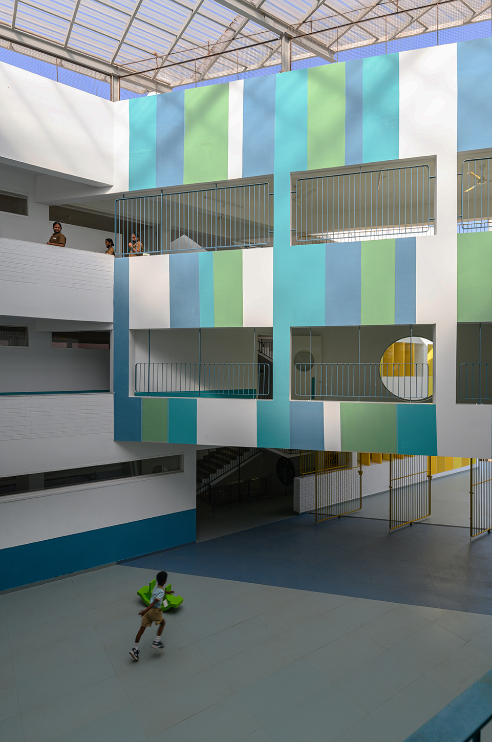 Sanskruti Pre-primary School by Shreyas Patil Architects - 谷德设计网