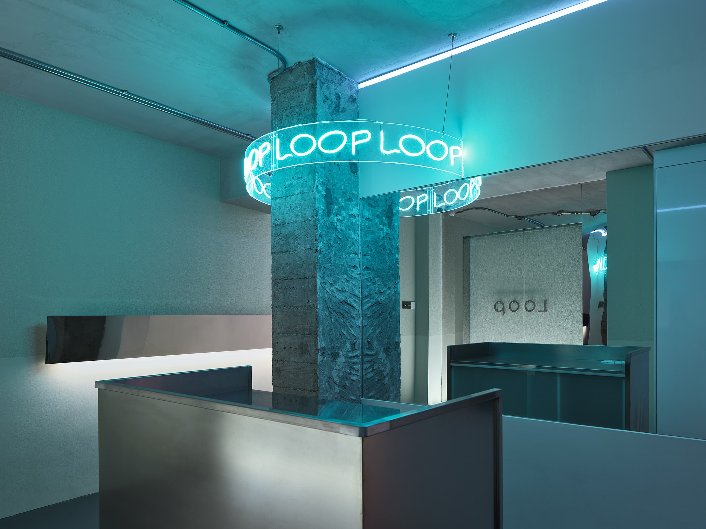 LOOP on The Press of Shanghai by HCCH Studio - 谷德设计网