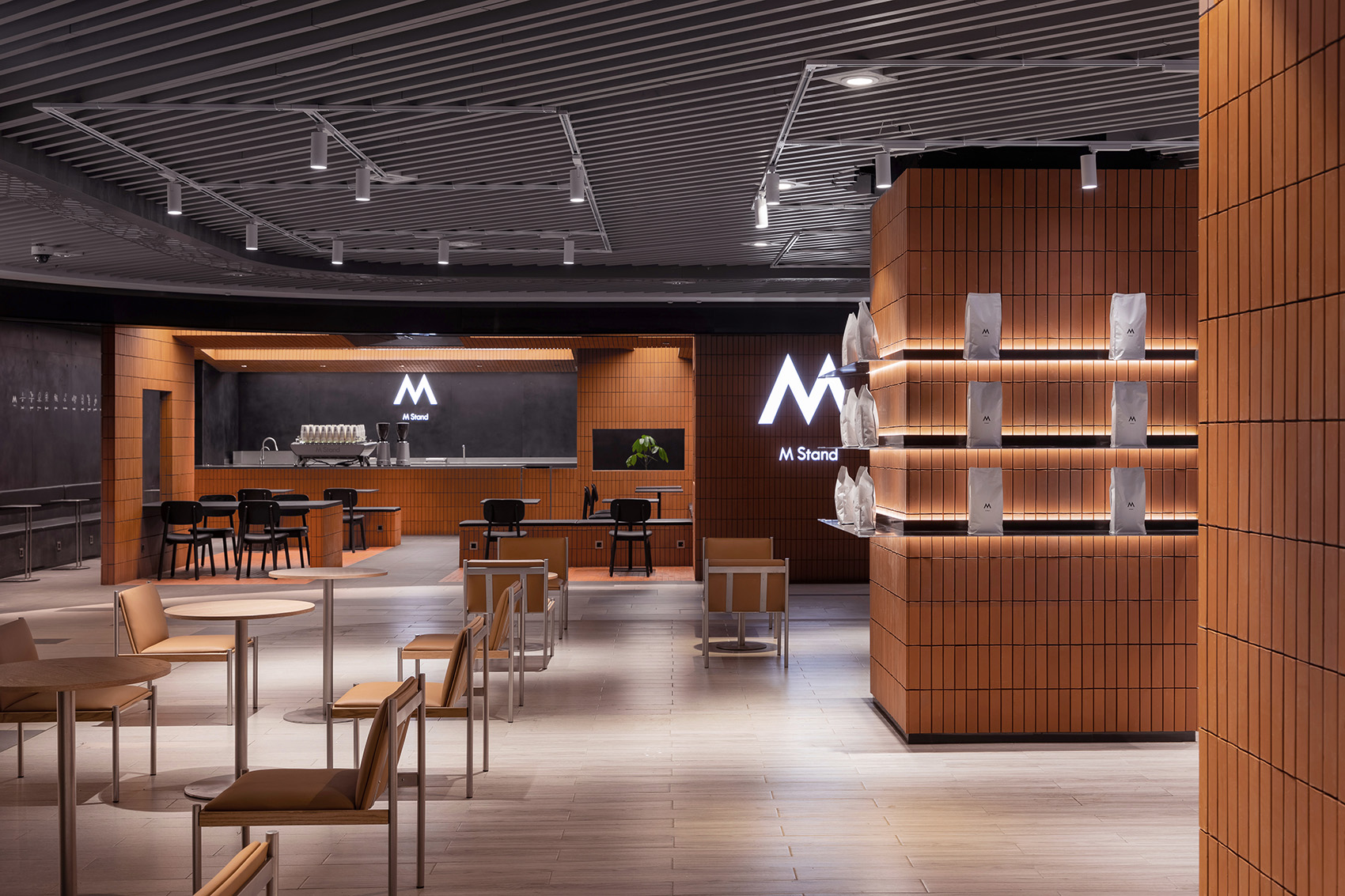 M Stand in K11 Shanghai by z15 studio - 谷德设计网