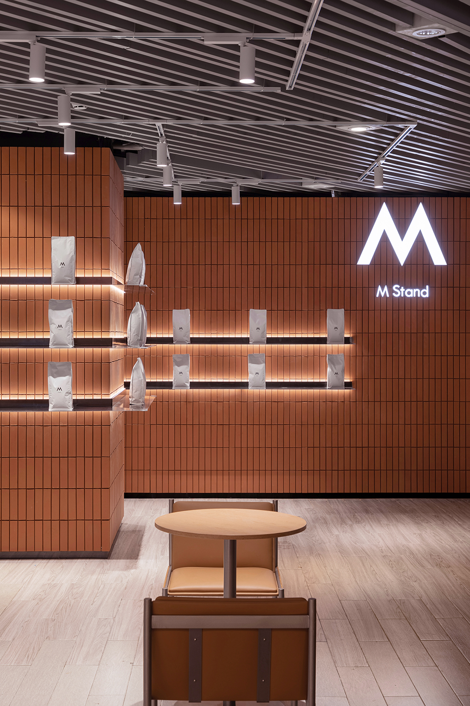 M Stand in K11 Shanghai by z15 studio - 谷德设计网