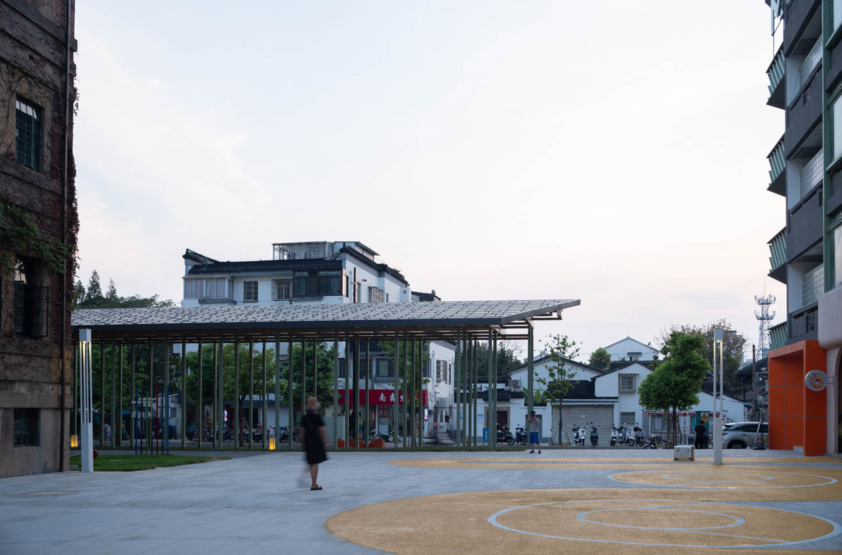 Golden Lion “Campus Lane” Creative Arts and Culture Park by Oumoumou ...